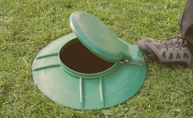 5 Best Pet Waste Disposal Systems (In & Above Ground) In 2026 // Paws ...